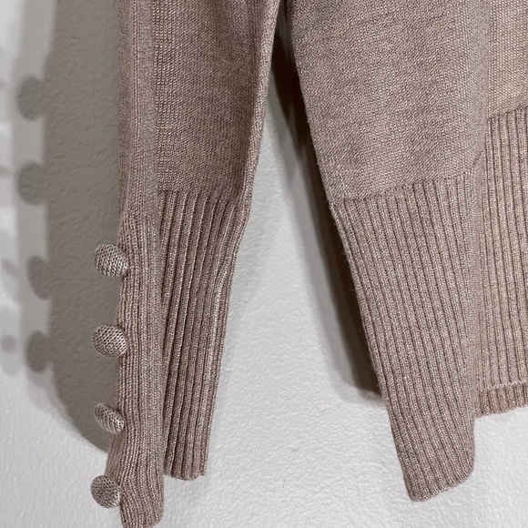 retrology | Sweaters | Retrology Cream And Tan Turtleneck Sweater ...